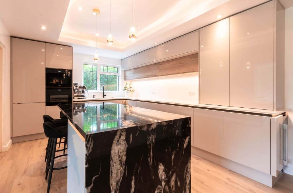 Beige Handleless Kitchen In Eastleigh | Andrew Osborne Kitchens